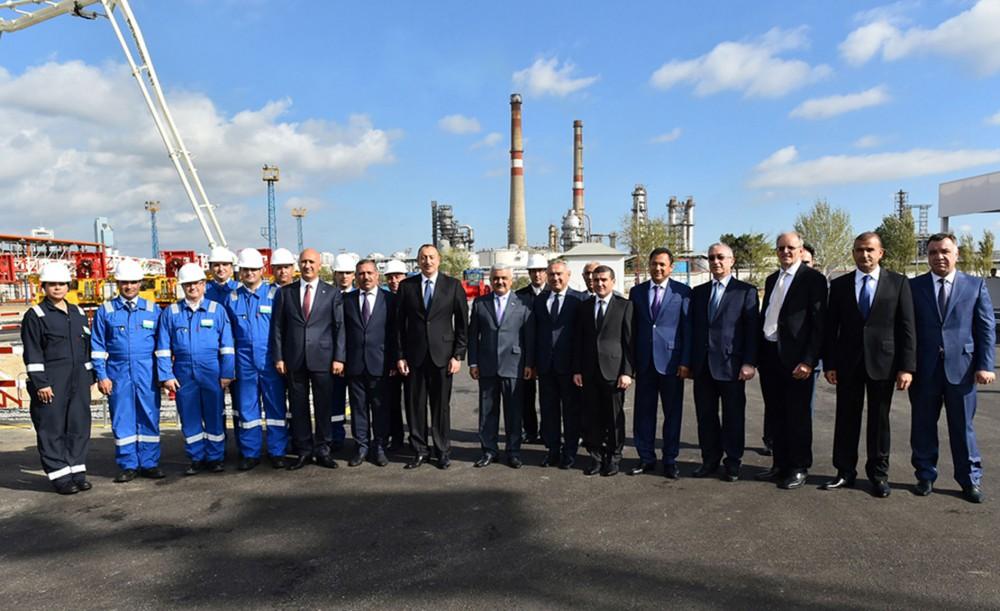 President: Heydar Aliyev Baku Oil Refinery to become world-class plant ...