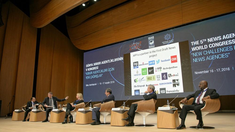 Session of Baku Congress focuses on training journalists for multi ...