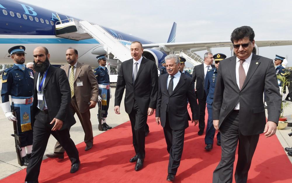 President Aliyev arrives in Pakistan [PHOTO]