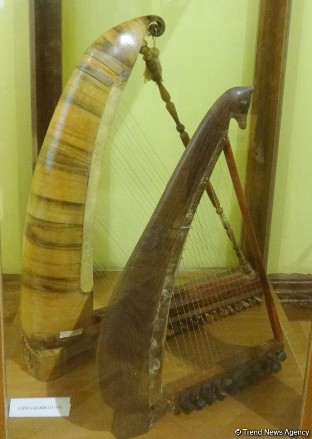 Exhibition of Islamic countries’ national musical instruments opens [PHOTO]