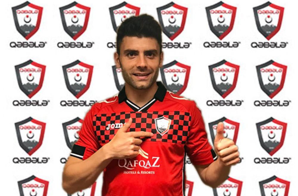 Gabala signs former Spanish provisional player
