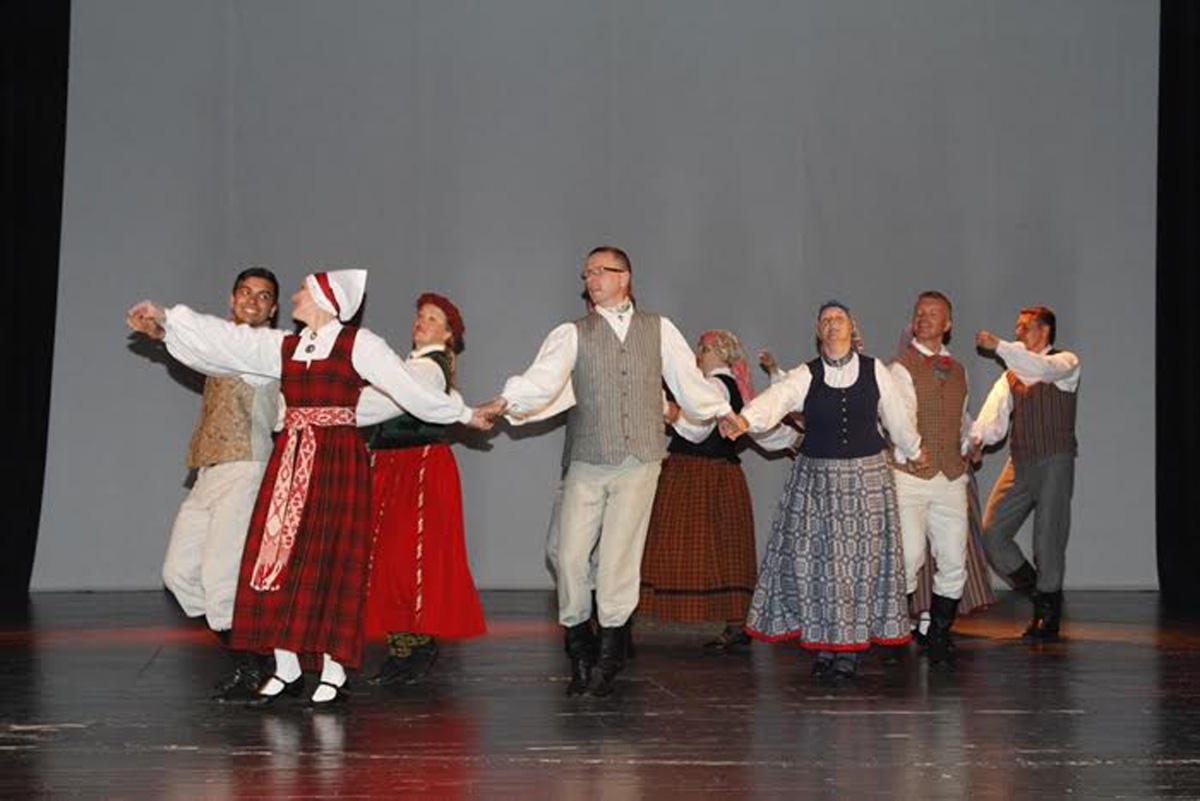 Baku hosts Folk Dance Festival [PHOTO]
