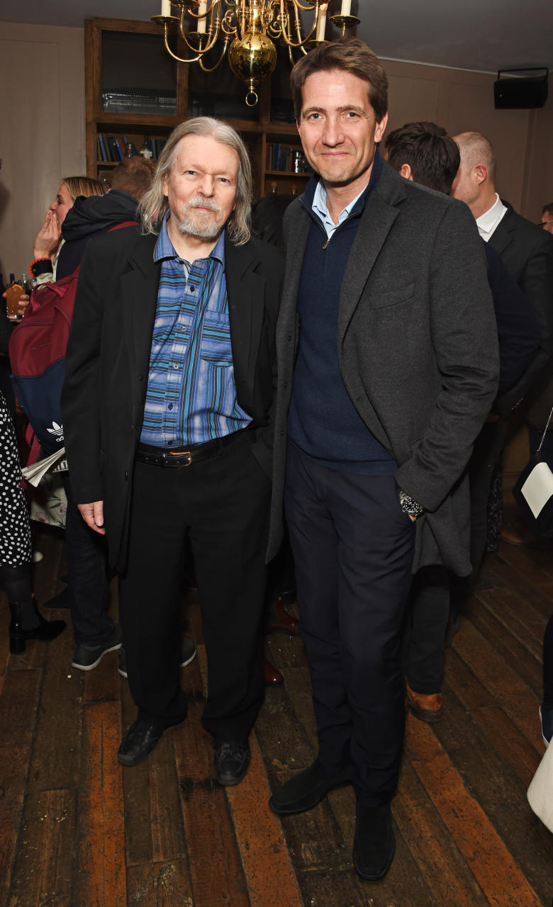 Ali and Nino shown in UK [PHOTO]