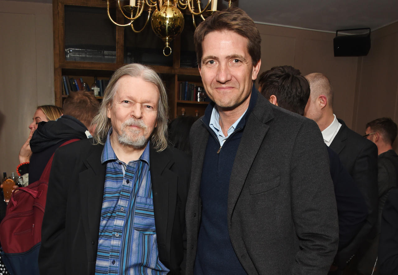 Ali and Nino shown in UK [PHOTO]