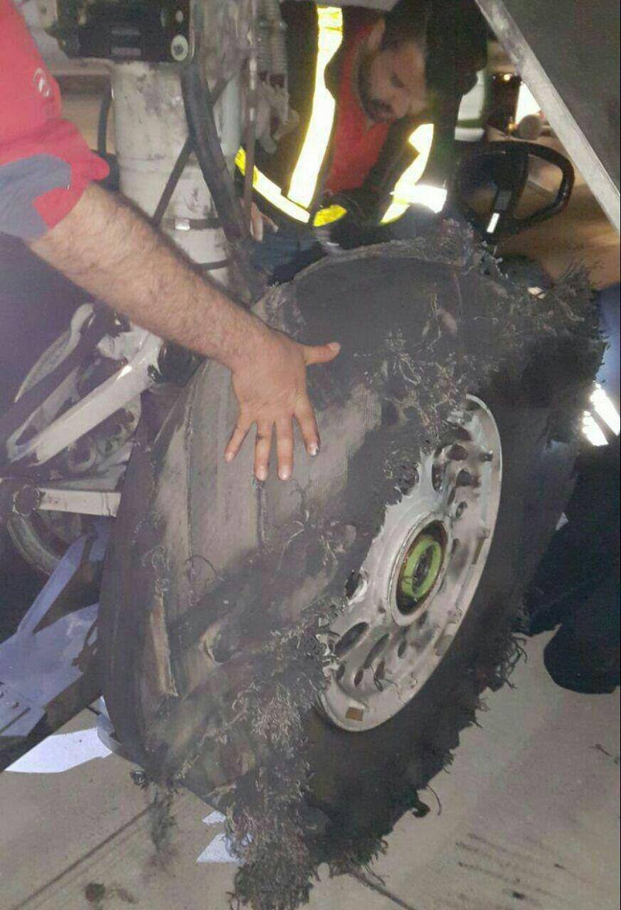 Iranian plane with blown tire makes emergency landing [PHOTO]