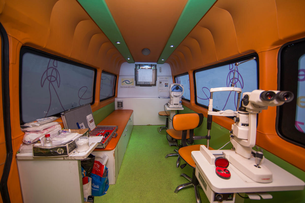 Azercell’s Mobile Eye Clinic continues its activities