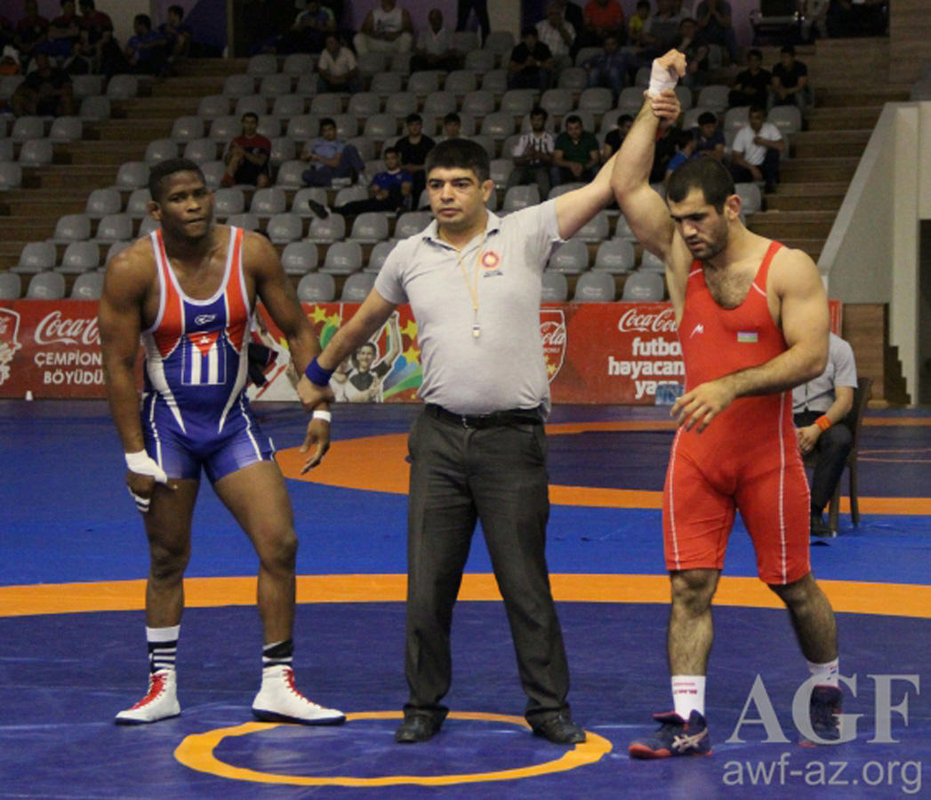 Azerbaijani wrestlers defeat Armenians at European Championship in ...