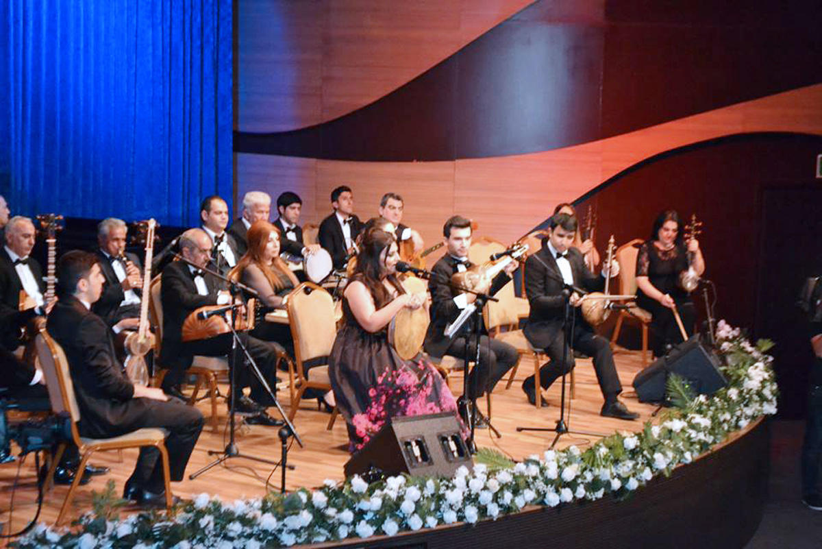 Baku hosts evening of mugham music [PHOTO]
