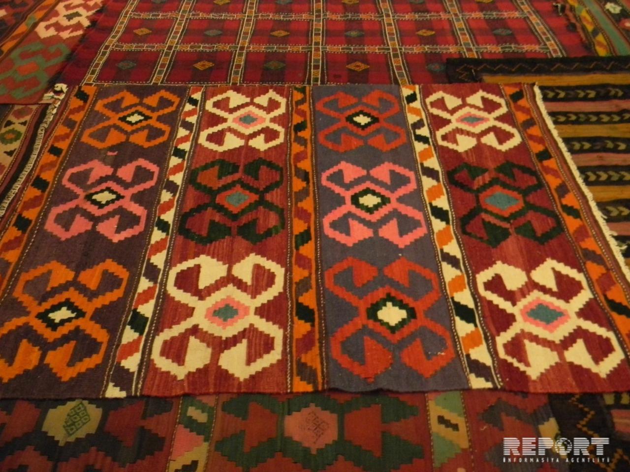 Ancient Azerbaijani carpets showcased in Tbilisi [PHOTO]