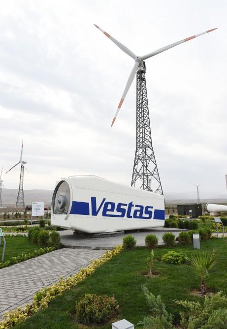 Azerbaijani president, First Lady inaugurate wind power park in Khizi ...