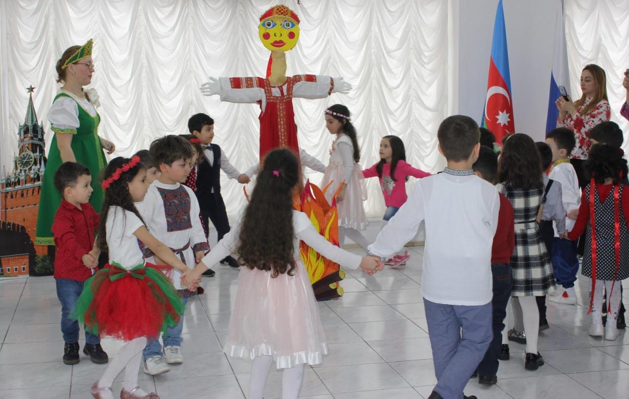 Baku celebrates Slavic folk festival [UPDATE]