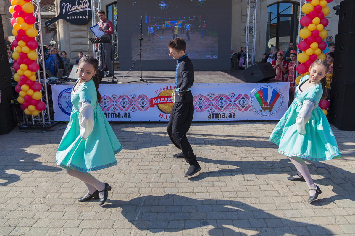 Baku celebrates Slavic folk festival [UPDATE]