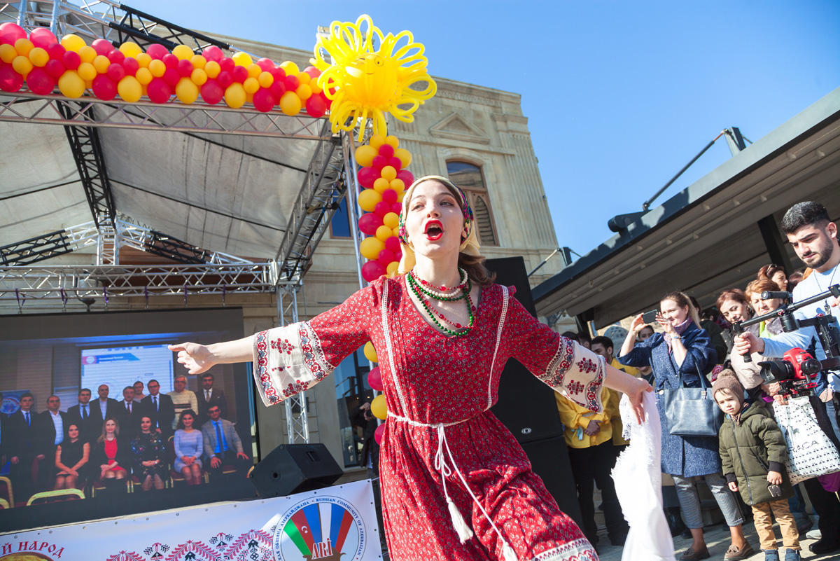 Baku celebrates Slavic folk festival [UPDATE]