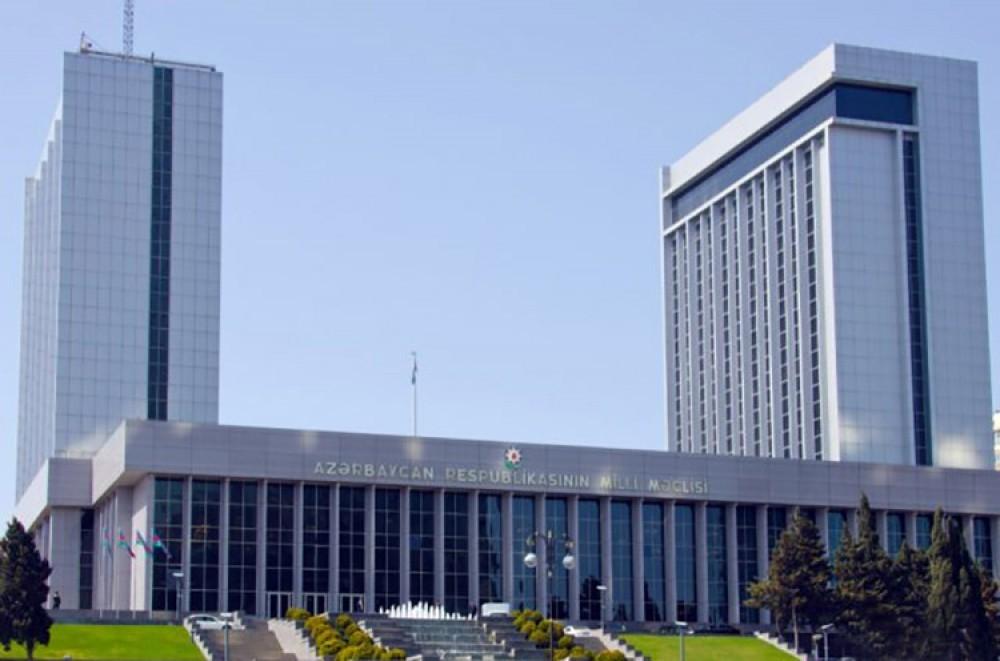 Azerbaijani Parliament thanks all persons fighting against COVID-1