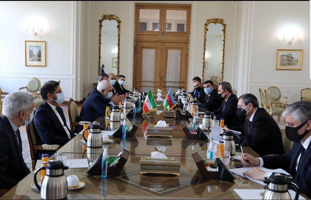 Azerbaijani, Iranian FMs talk situation in region [PHOTO]