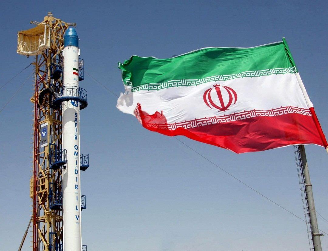 Iran launches satellite carrier with solid fuel engine [VIDEO]