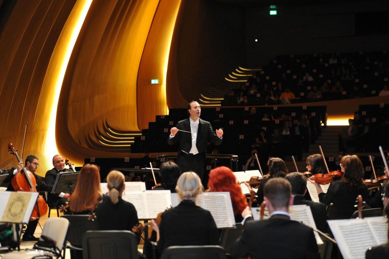 Symphony Orchestra performs under baton of Italian composer [PHOTO/VIDEO]