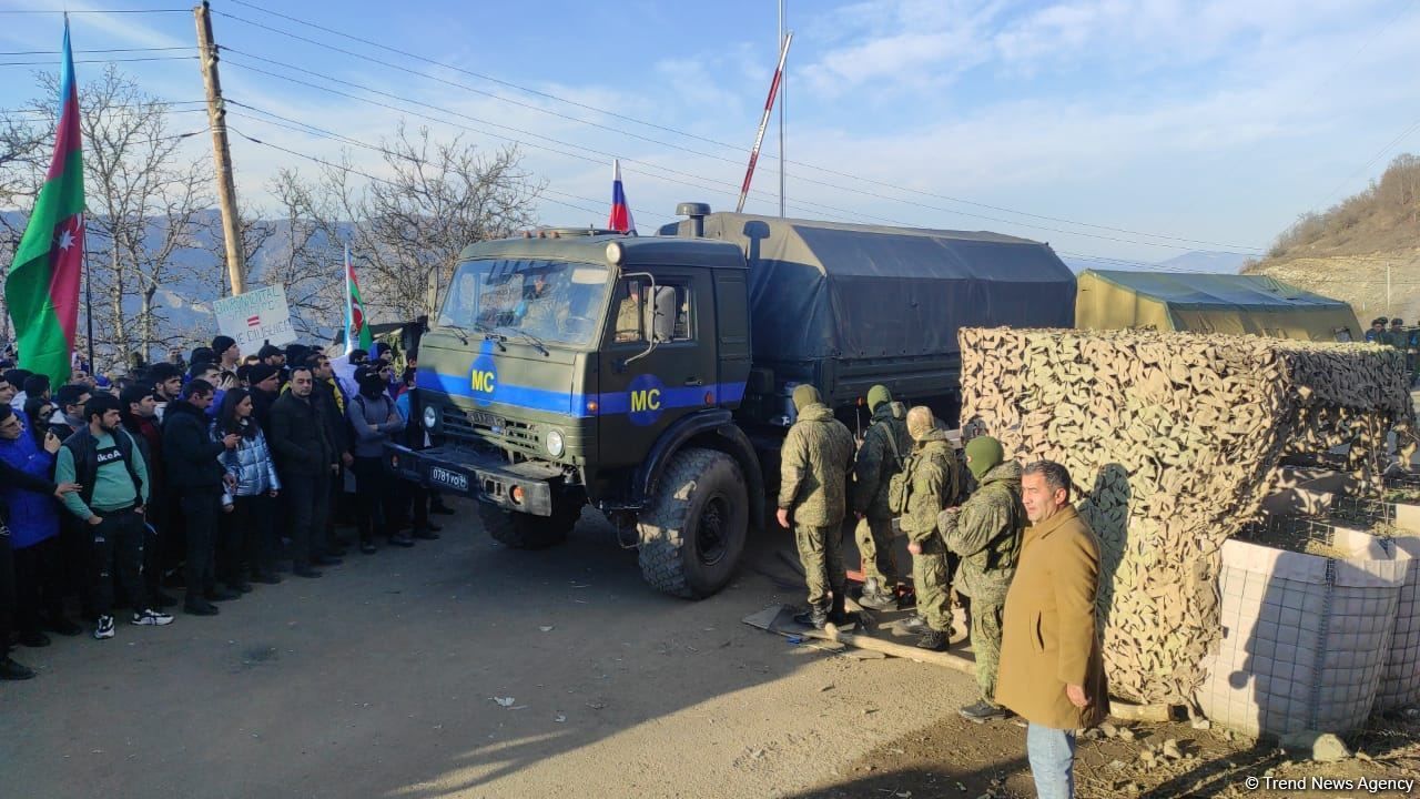 Supply vehicles of Russian peacekeepers pass freely along Azerbaijan's ...