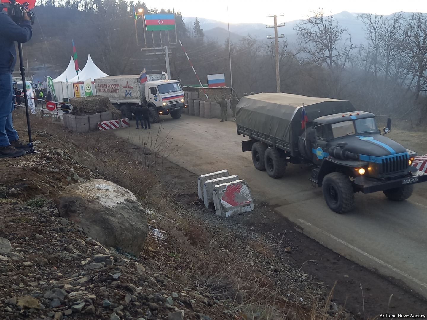 More vehicles of Russian peacekeepers pass freely along Azerbaijan's ...