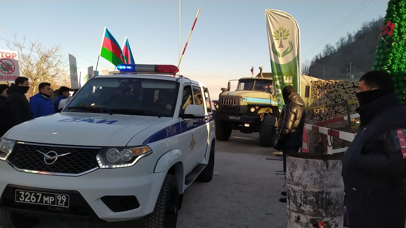 Vehicles of Russian peacekeepers pass unhindered along Azerbaijan's ...