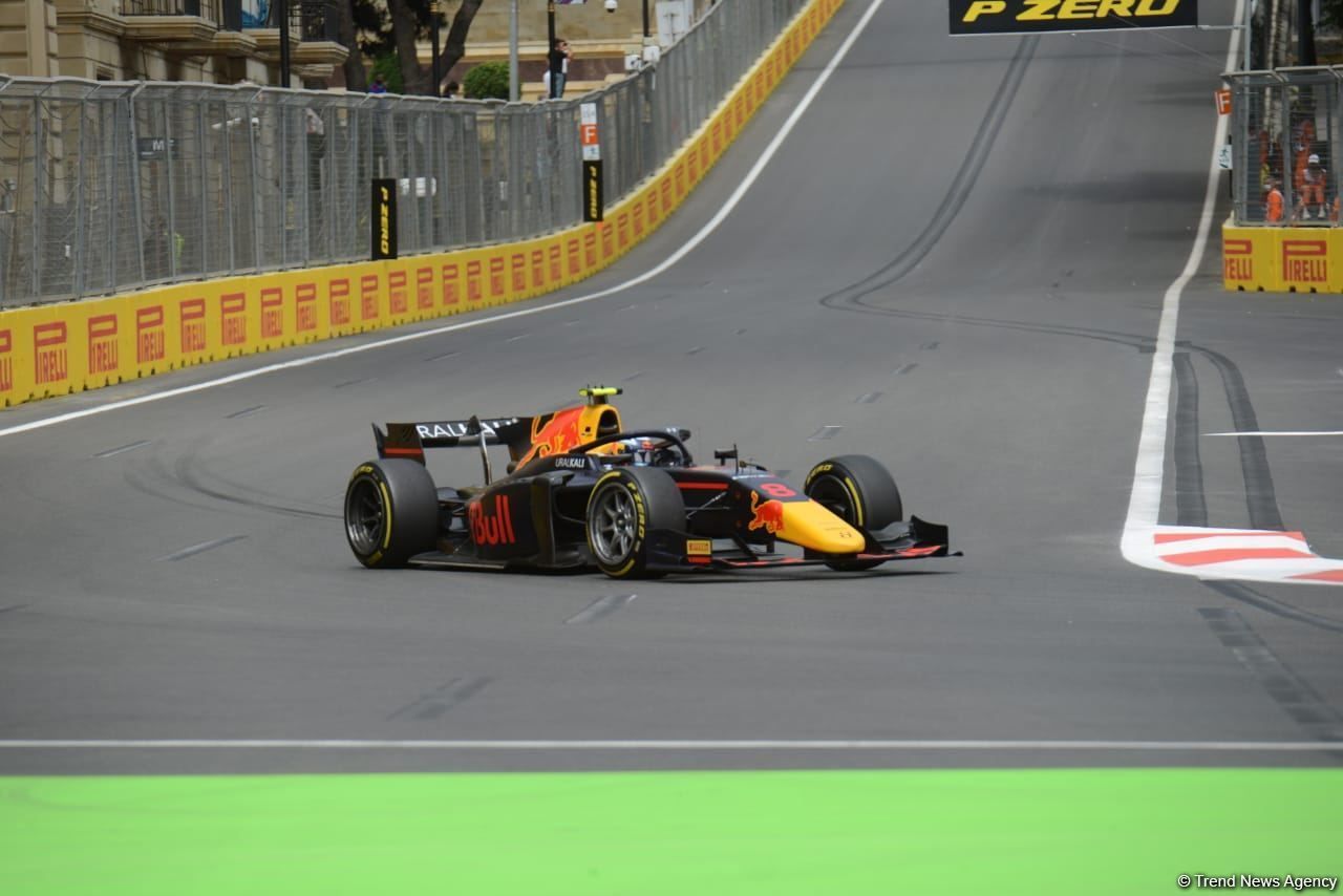 Main race of Formula 2 within F1 Azerbaijan Grand Prix kicks off