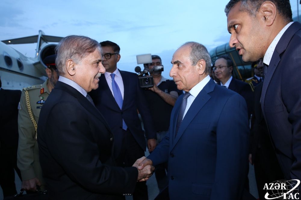 Prime Minister of Pakistan arrives in Azerbaijan on official visit [PHOTOS]