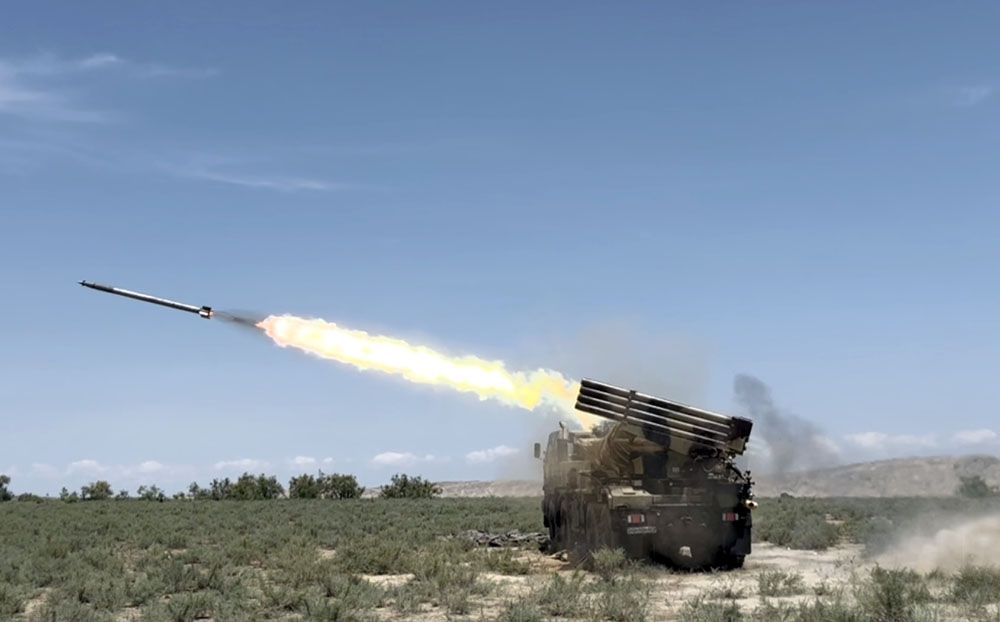 Rocket and Artillery units fulfil firing tasks [VIDEO]