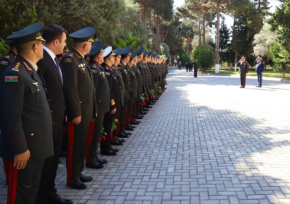Azerbaijan Defense Ministry's servicemen presented with high military ...