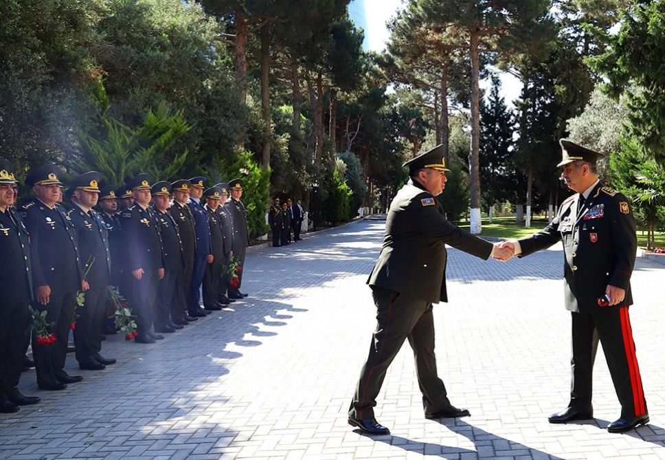 Azerbaijan Defense Ministry's servicemen presented with high military ...