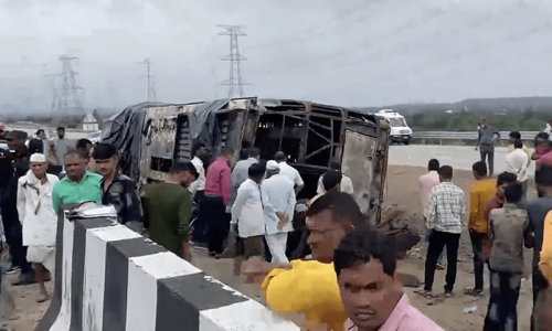 India bus fire kills at least 25, injures eight