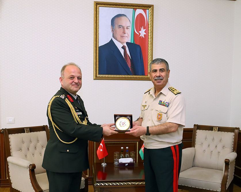 Azerbaijani Defense Minister receives Turkiye's New Military Attache ...