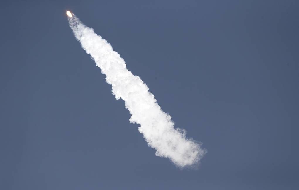 Japan launches carrier rockets with its first lunar lander