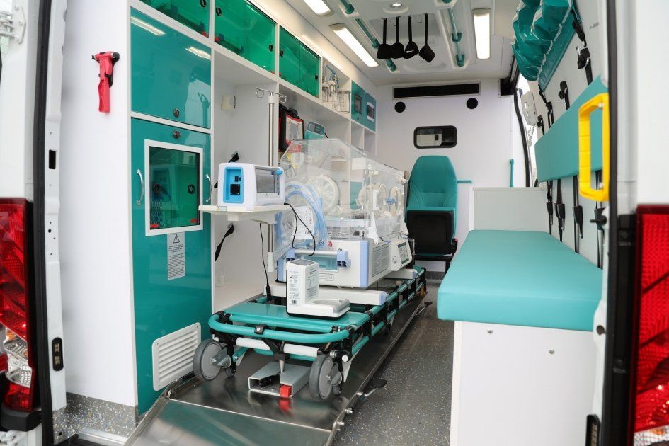 President Ilham Aliyev viewed newly acquired modern ambulances [PHOTOS ...
