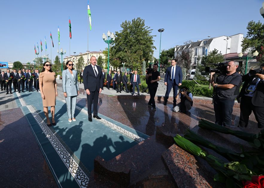 President Ilham Aliyev pays tribute to National Leader Heydar Aliyev in ...