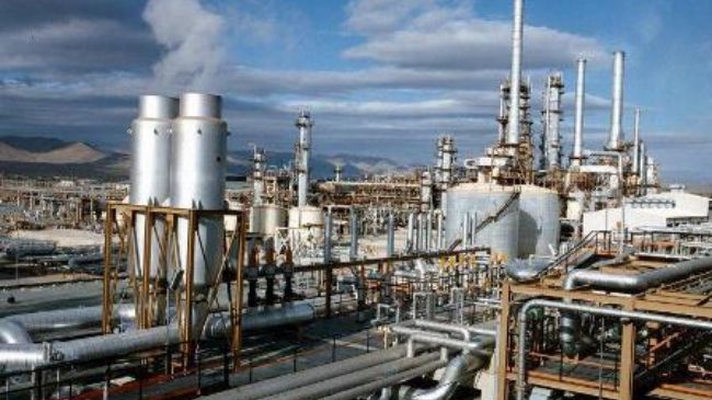 Iran to purchase shares of oil refinery in Spain
