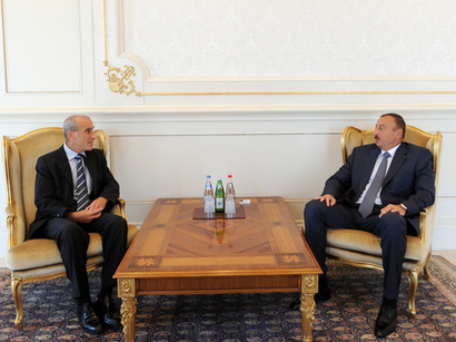 Aliyev meets outgoing Israeli envoy