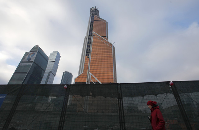 Moscow mercury city tops shard as Europe’s tallest tower