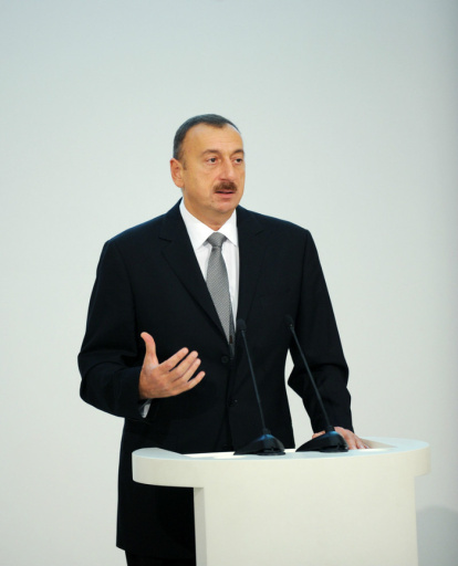 Aliyev praises Moscow State University's role in Azeri scientific ...