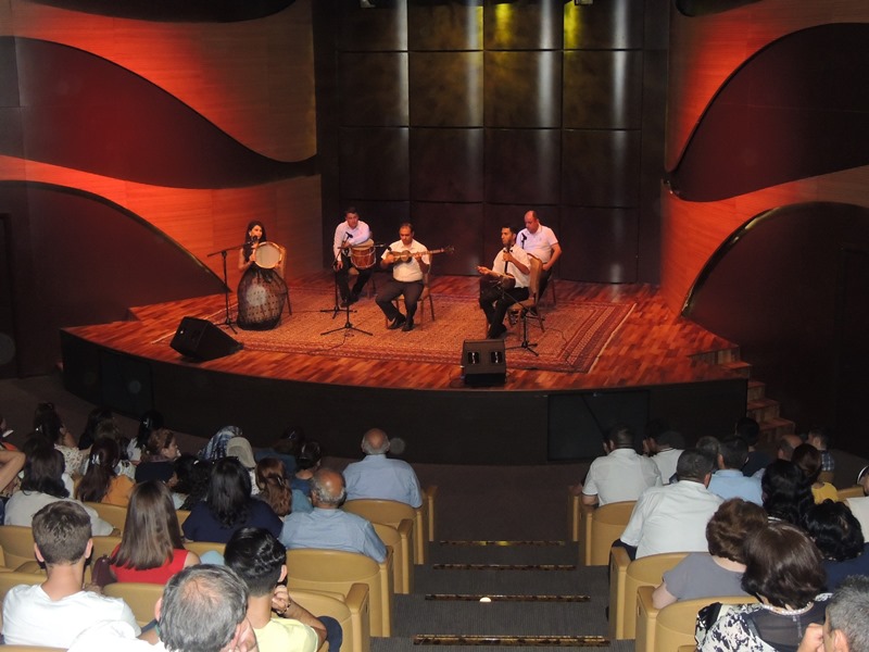 Azerbaijani mugham amazes guests of Baku